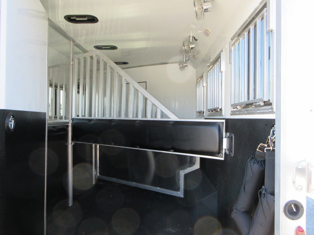 2027 Bison 13' LQ 6' Slide 3H Slant Silverado | Horse Trailer World